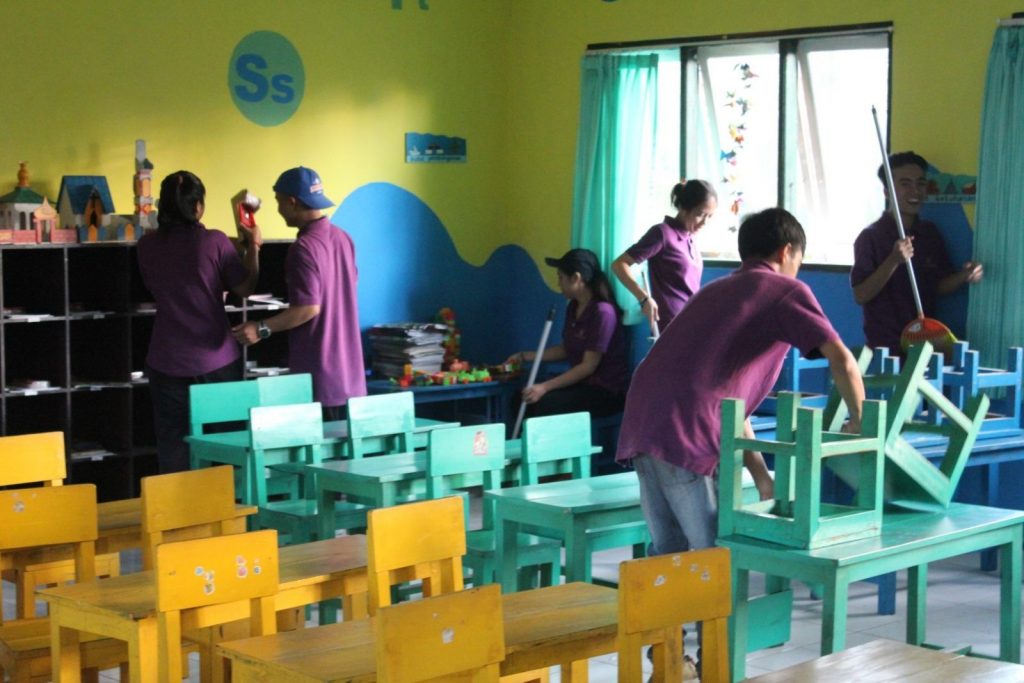 Community Footprints by Ritz Carlton – Making a Difference in the Lives ...